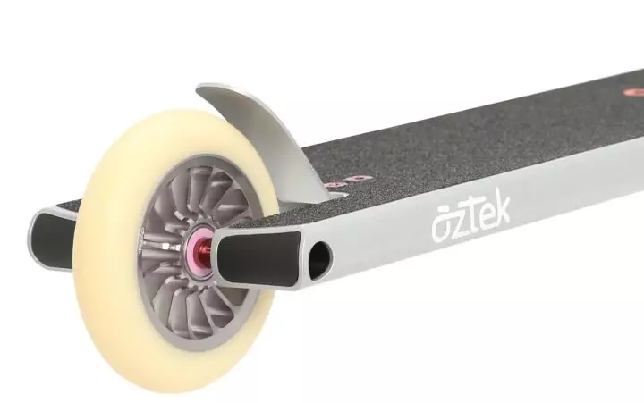 Aztek Architect Scooter Silver - Gizmania